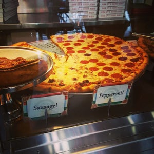 Tri-Taylor, Chicago IL - Neighborhood Guide | Trulia