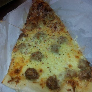 Tri-Taylor, Chicago IL - Neighborhood Guide | Trulia