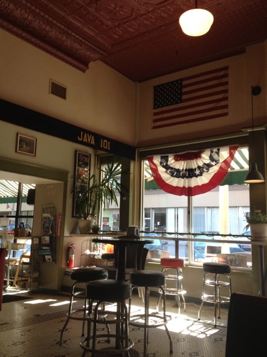 Theo's Java Club Cafe, 213 17th St, Rock Island, IL, Cafes - MapQuest
