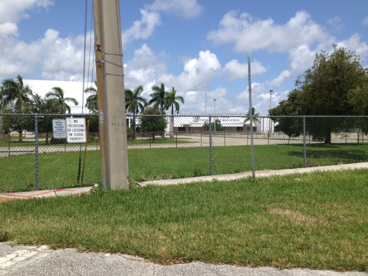 Coconut Creek High School, 1400 NW 44th Ave, Coconut Creek, FL - MapQuest