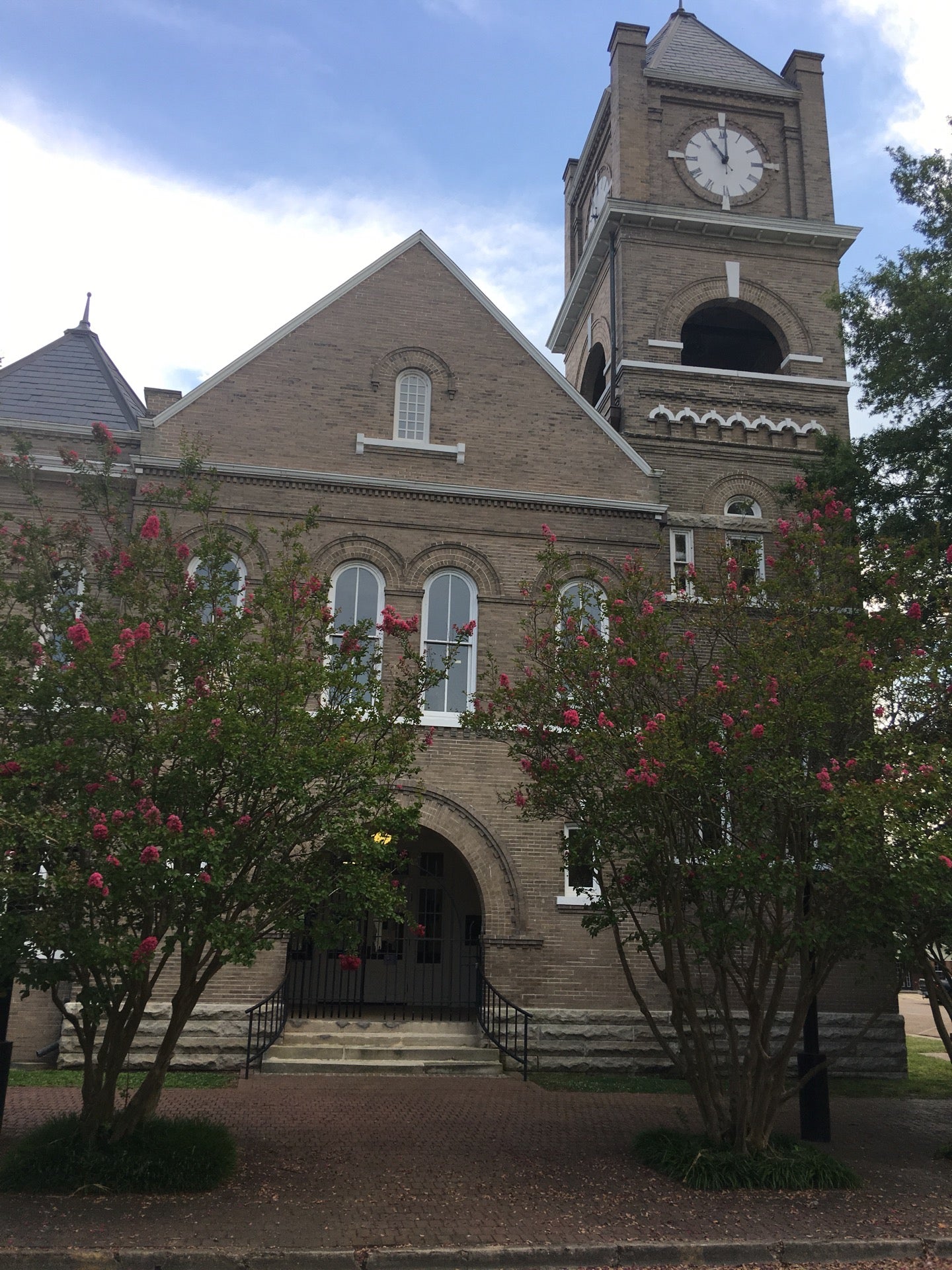 Emmett Till Interpretive Center, 158 N Court St, Sumner, MS, Museums ...