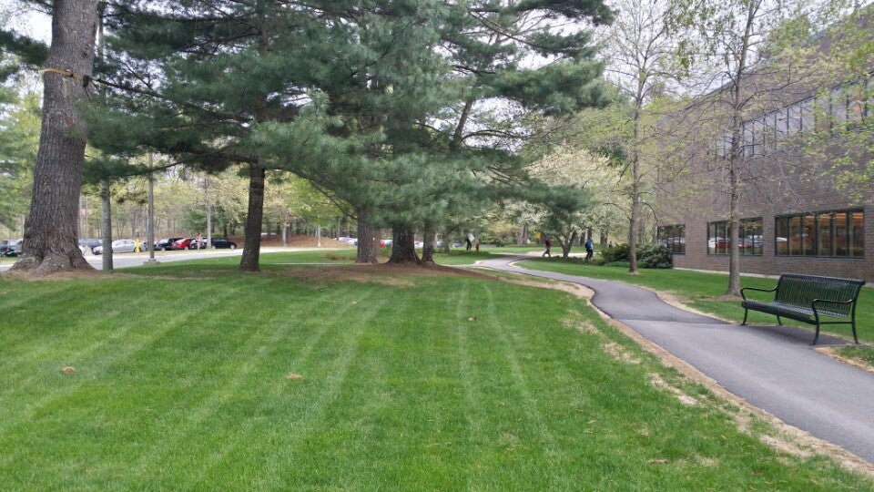 Fidelity Investments - Corporate Office, 2 Contra Way, Merrimack, NH ...