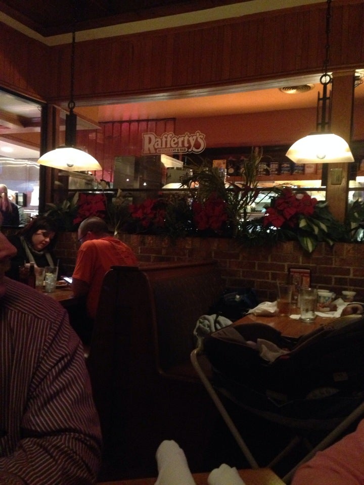 Rafferty's Restaurant & Bar, 1939 Scottsville Rd, Bowling Green, KY ...