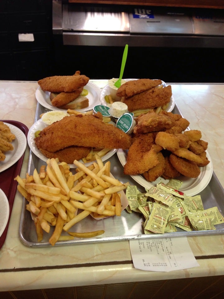 Mike Linnig's, 9308 Cane Run Rd, Louisville, KY, Eating places - MapQuest