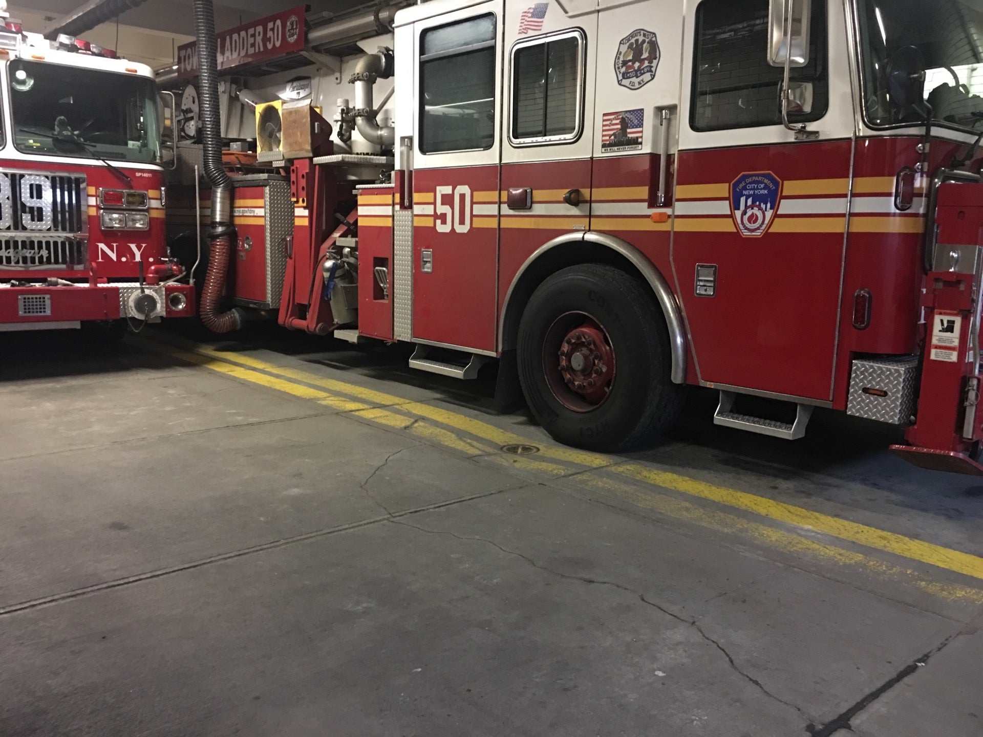 FDNY Engine 89/Ladder 50 The Cookoo's Nest, 2924 Bruckner Blvd, Bronx ...