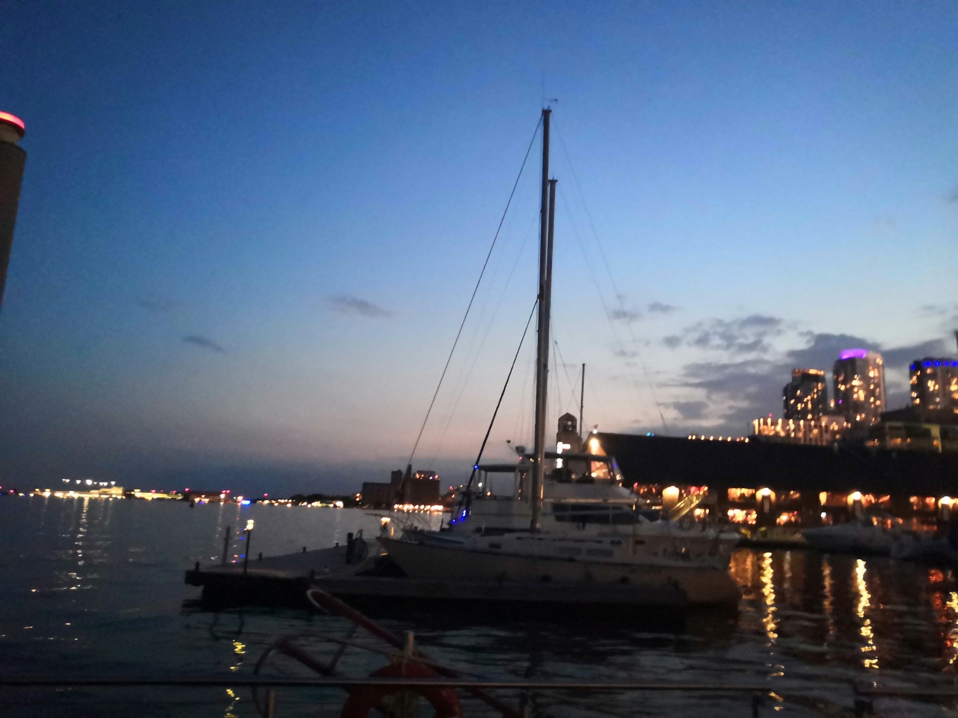 Toronto Lakefront Marina, 205 Queen St W, Toronto, ON - MapQuest