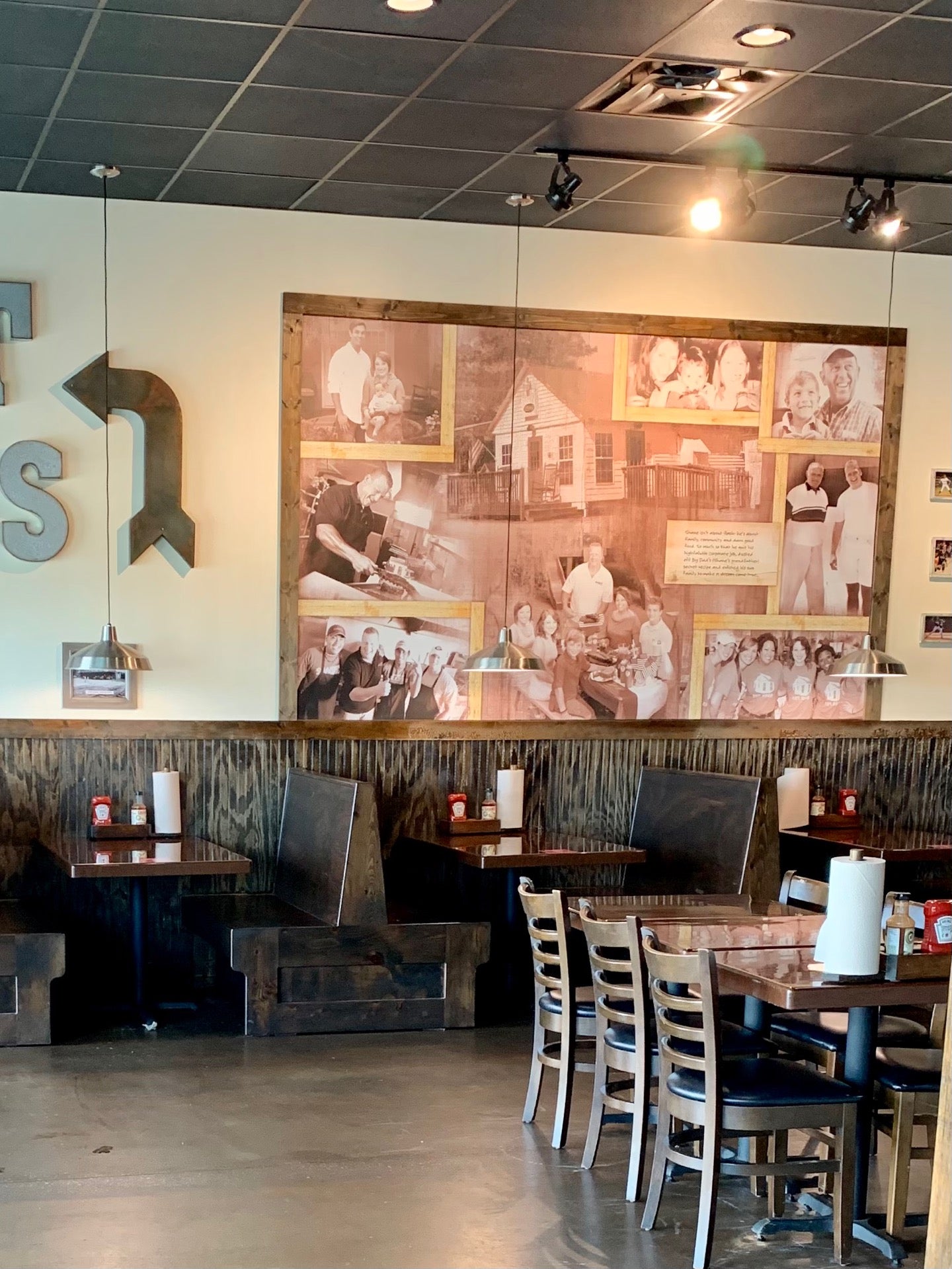 Shane's Rib Shack, 610 White Sulphur Rd, Gainesville, GA, Eating places ...