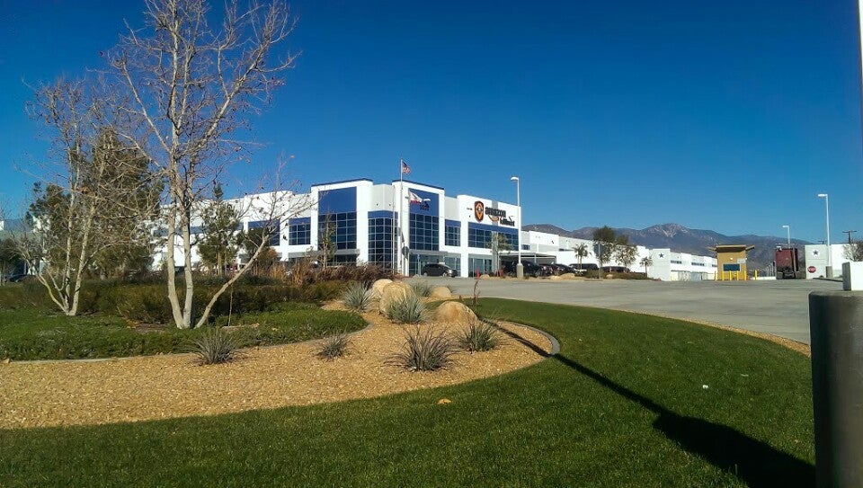 Amazon - ONT5, 2020 E Central Ave, San Bernardino, CA, Buildings ...