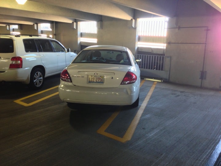 Discover Financial Services, 2500 Lake Cook Rd, Riverwoods, IL, Parking ...