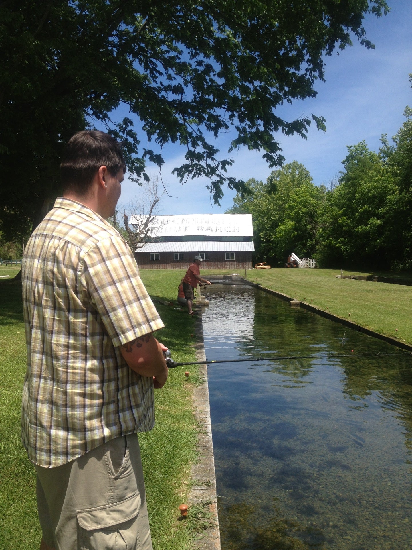 Bucksnort Trout Ranch, 622 W Sugar Creek Rd, Mc Ewen, TN, Fishing lakes ...