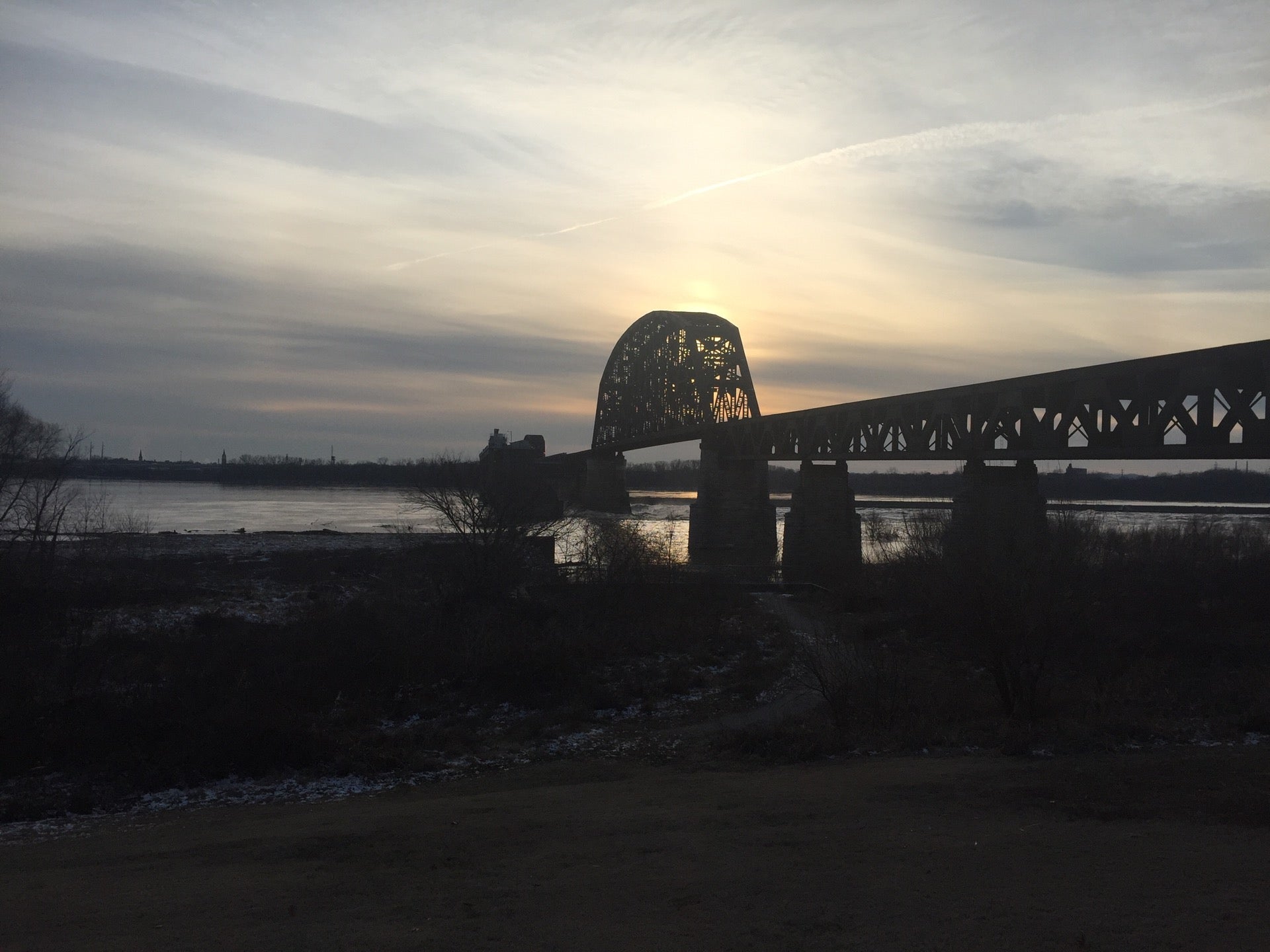 Falls of the Ohio National Wildlife Conservation Area, E Riverside Dr ...