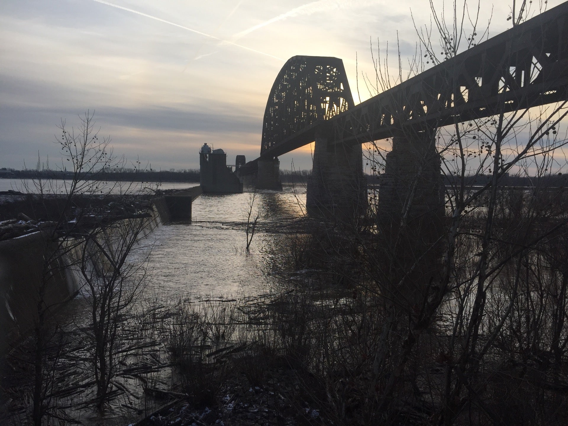 Falls of the Ohio National Wildlife Conservation Area, E Riverside Dr ...