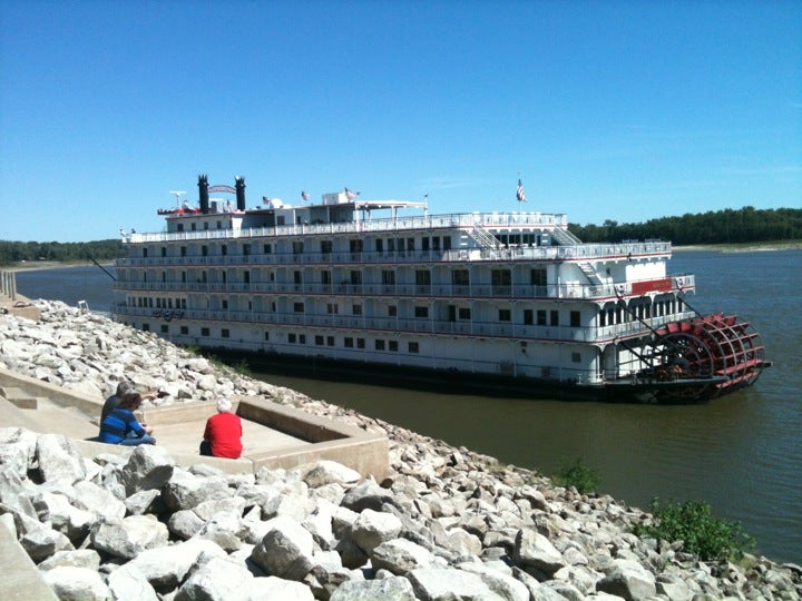 Cape Girardeau Riverfront, Cape Girardeau, MO, Landmark - MapQuest