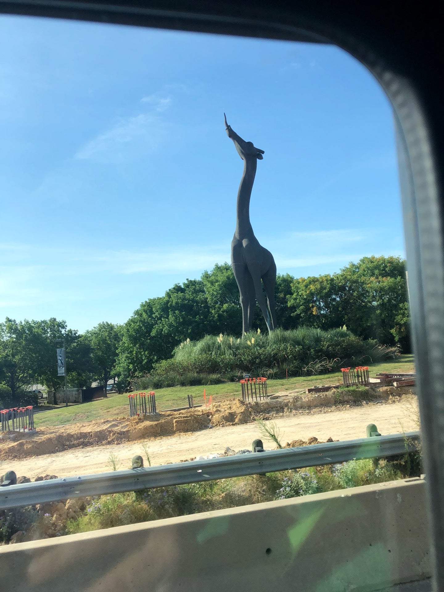 Giraffe Statue - Largest Statue in Texas, Dallas, TX, Monuments - MapQuest