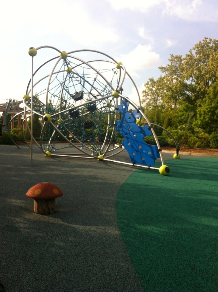 Creekside Commons Park, Chelsea, MA, Parks - MapQuest