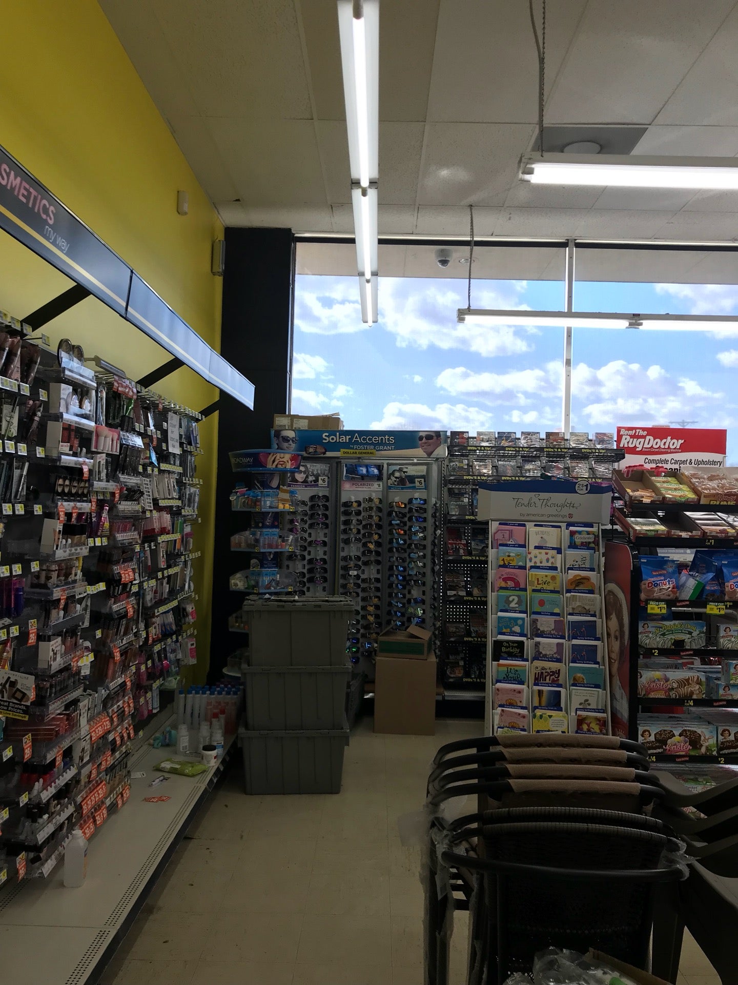 Dollar General Interior