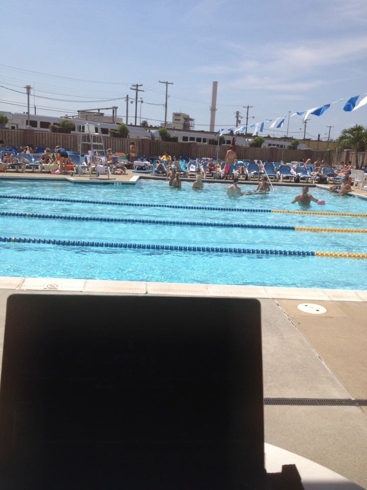 Floater's Pool Bar & Grill, 921 E Fort Ave, Baltimore, MD, Swimming ...