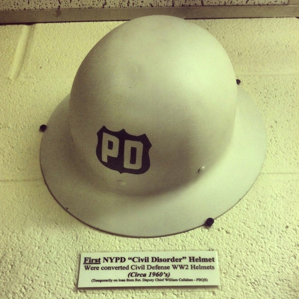 Nypd 107th Precinct, 71-01 Parsons Blvd, New York, NY, Police Stations ...