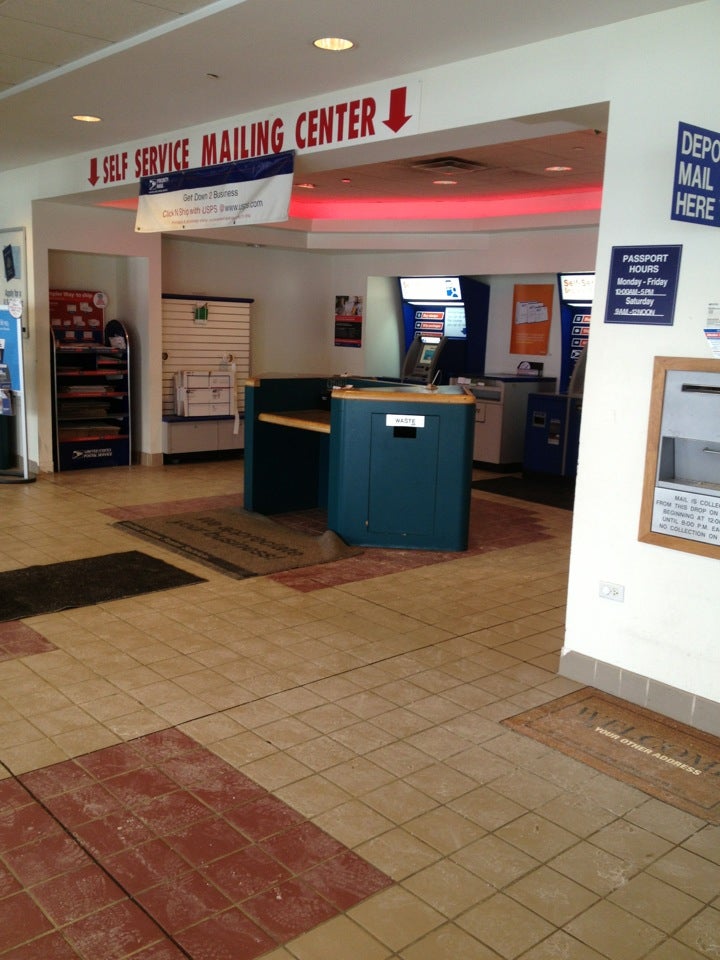 United States Postal Service, 550 Fullerton Ave, Carol Stream, IL ...