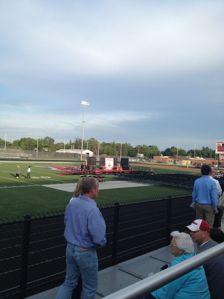Arrowhead Football Field, Hartland, WI - MapQuest