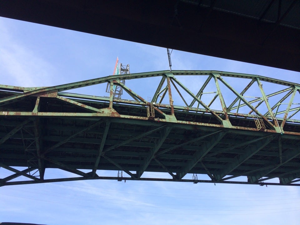 Sakonnet River Bridge, RI-138, Portsmouth, Town of, RI - MapQuest
