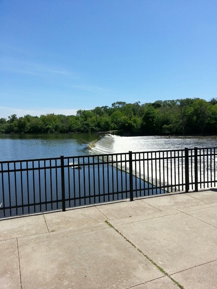 Dundee, IL Map & Directions - MapQuest