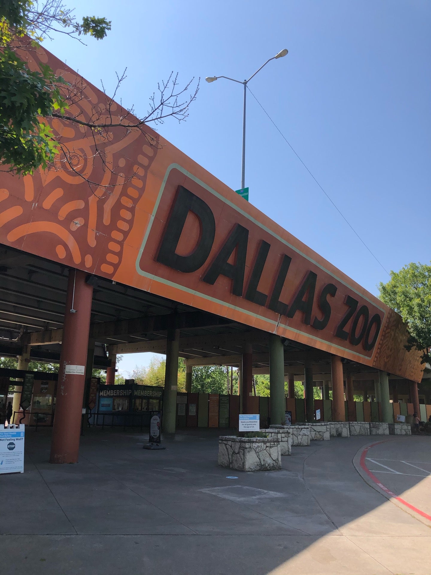DART Rail Station-Dallas Zoo, S EWING AVE, DALLAS, TX, Commuter Rail ...