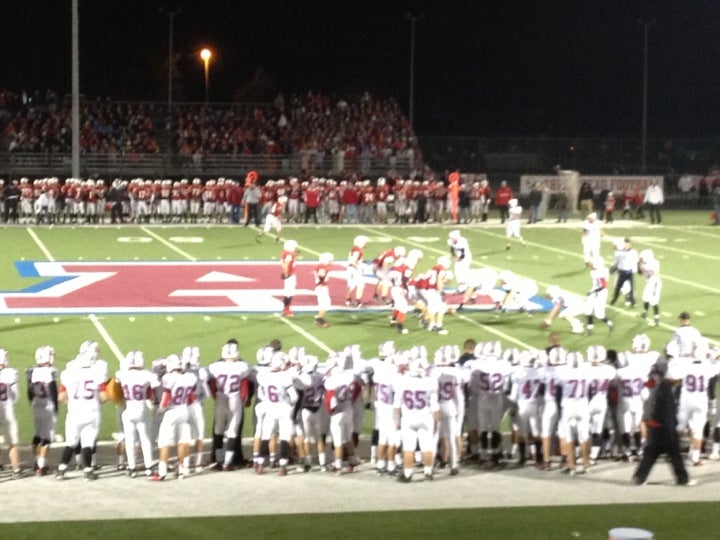 Arrowhead Football Field, Hartland, WI - MapQuest
