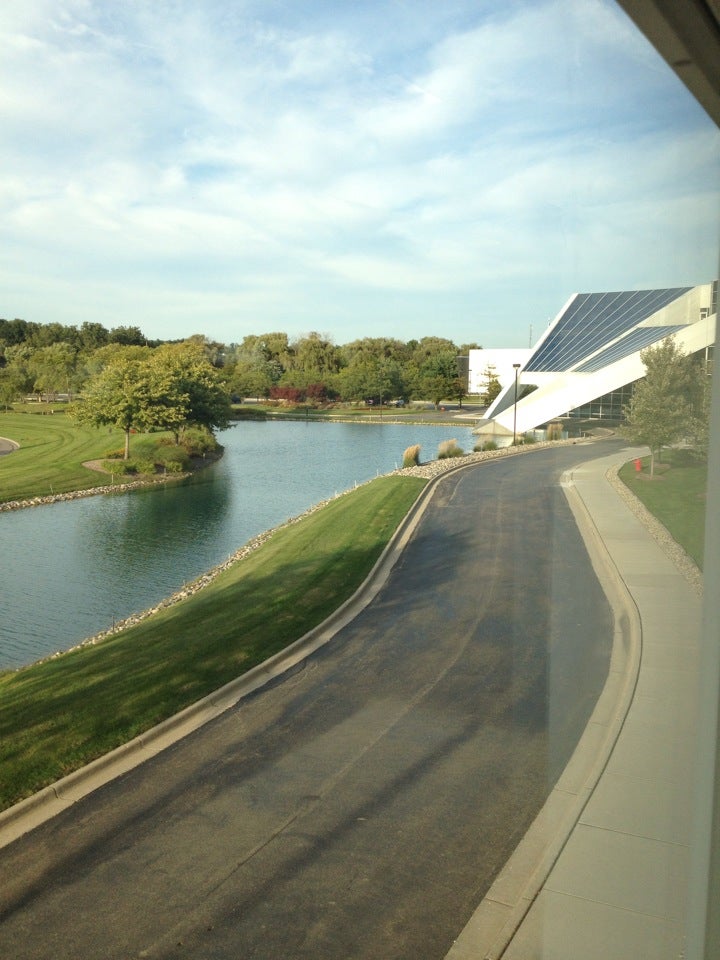 Nissan Technical Center North America, 39001 Sunrise Dr, Farmington ...