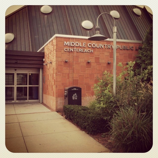 Middle Country Public Library, 101 Eastwood Blvd, Centereach, NY ...