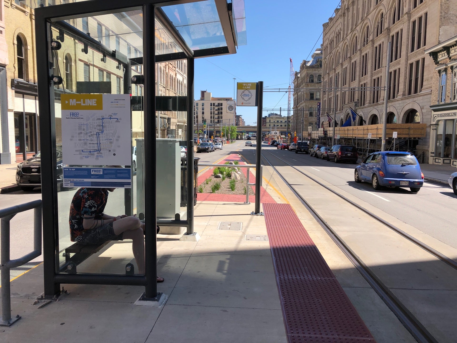 The Hop - Wisconsin Ave SB, Milwaukee, WI, Commuter Rail Stations ...