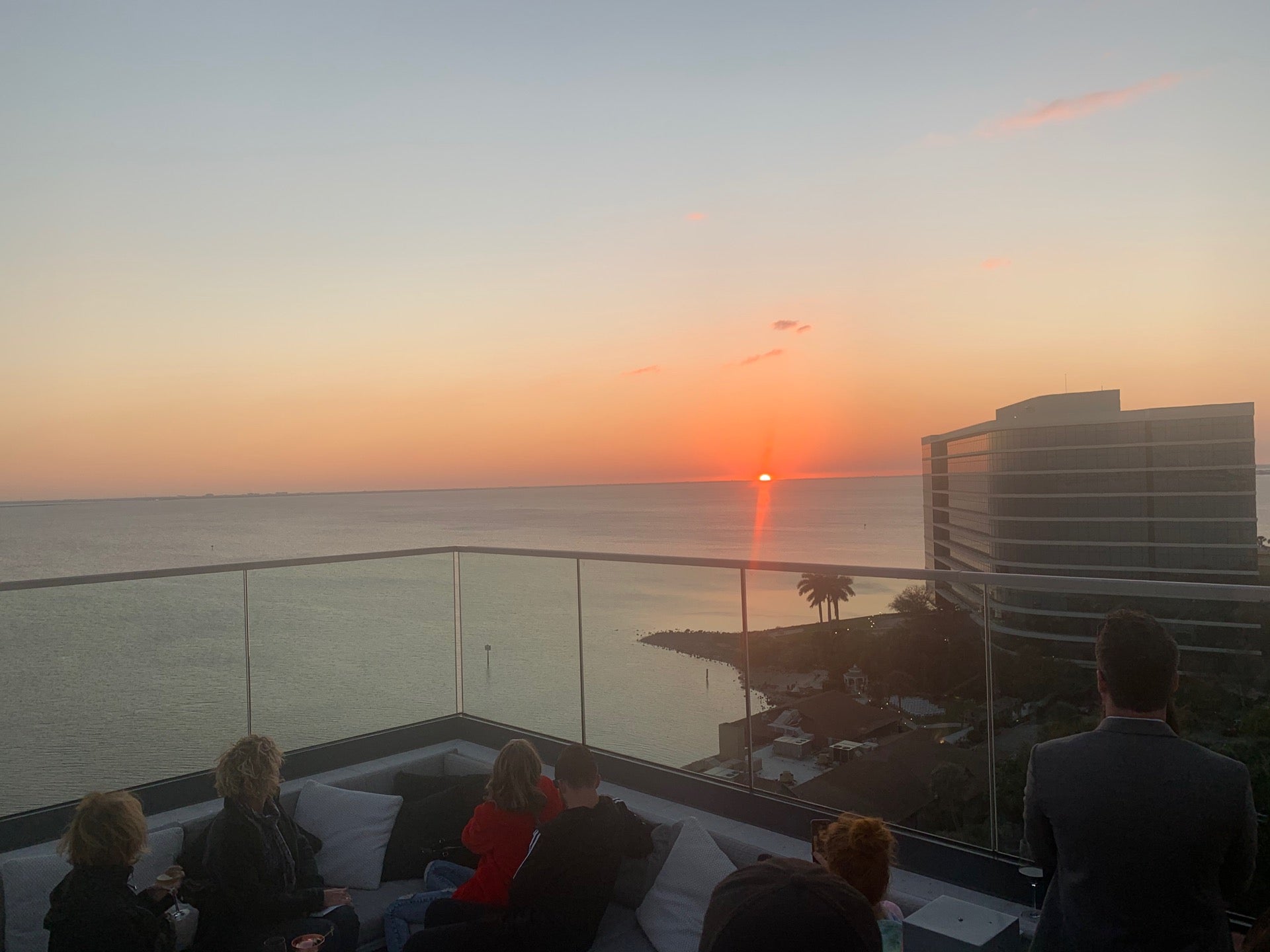 The CURRENT Hotel, Autograph Collection, 2545 N Rocky Point Dr, Tampa ...