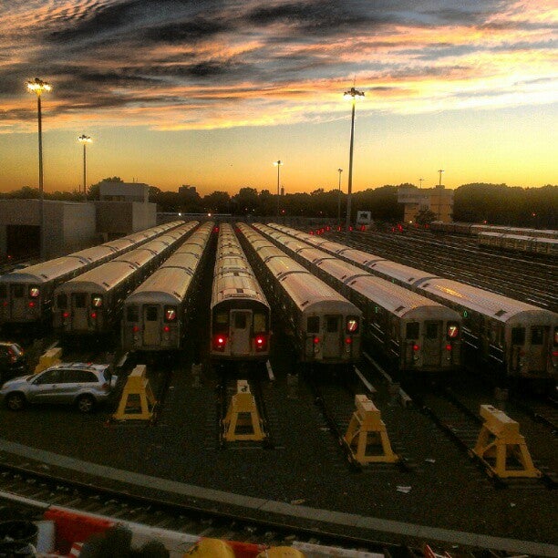 LIRR - Mets-Willets Point Station, 126TH St, Flushing, NY, Commuter ... LIRR - Mets-Willets Point Station, 126TH St, Flushing, NY, Commuter ...