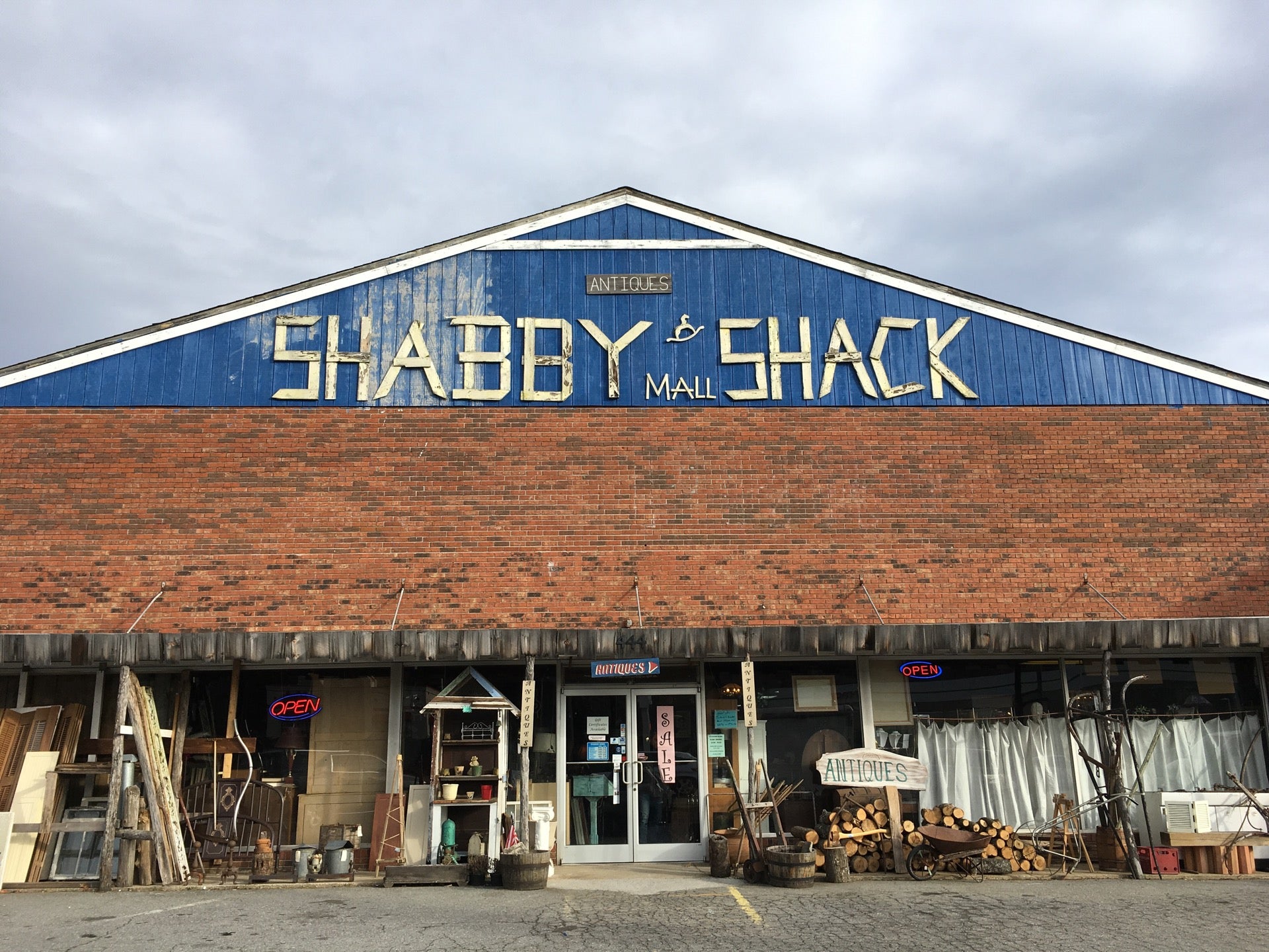 Shabby Shack Mall - CLOSED, 444 Asheville Hwy, Brevard, NC, Antiques ...