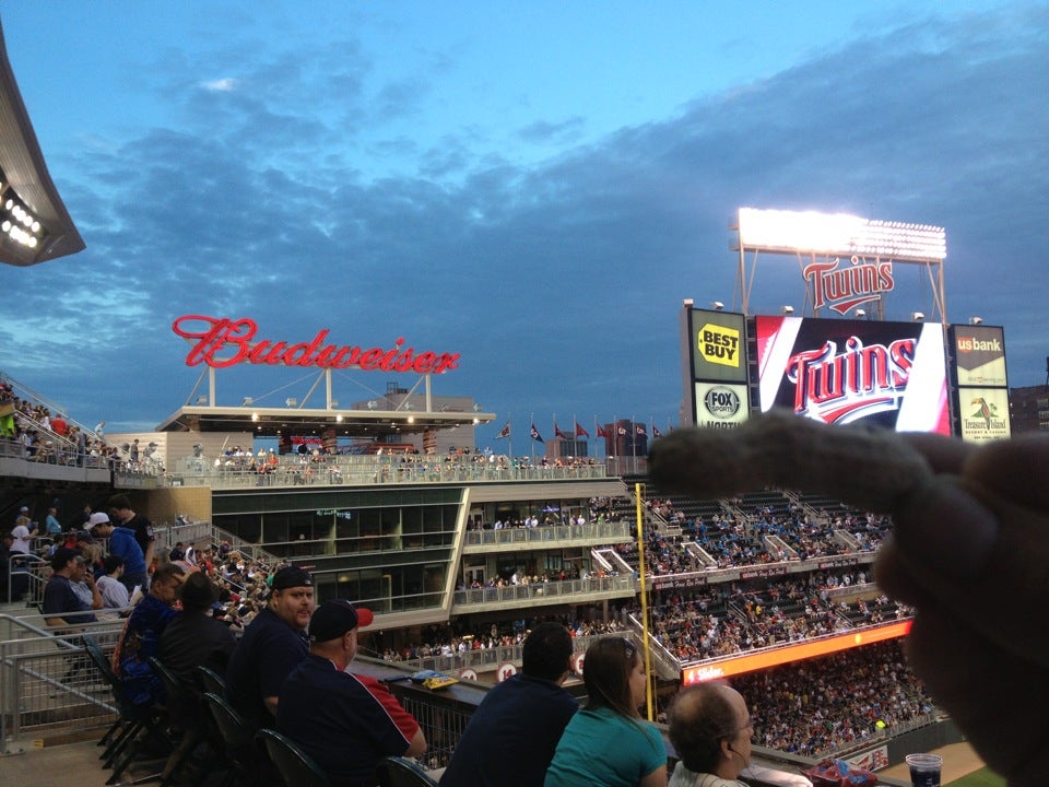Budweiser Roof Deck Target Field Minneapolis Mn