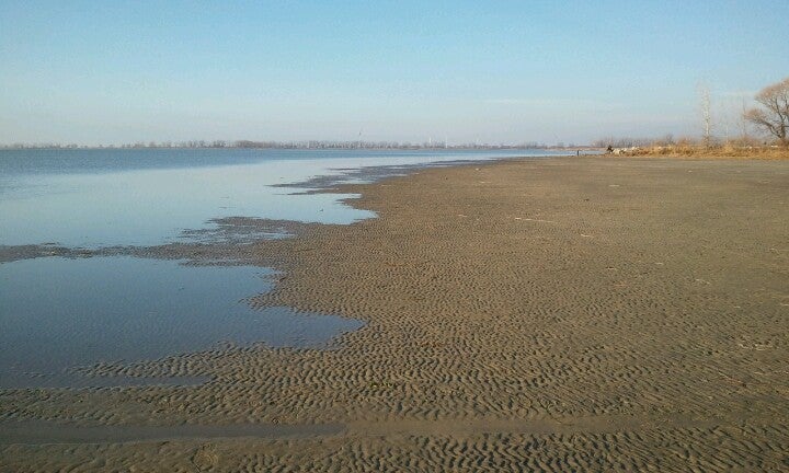 Mitchell's Bay Beach, Main St, Chatham-Kent, ON - MapQuest