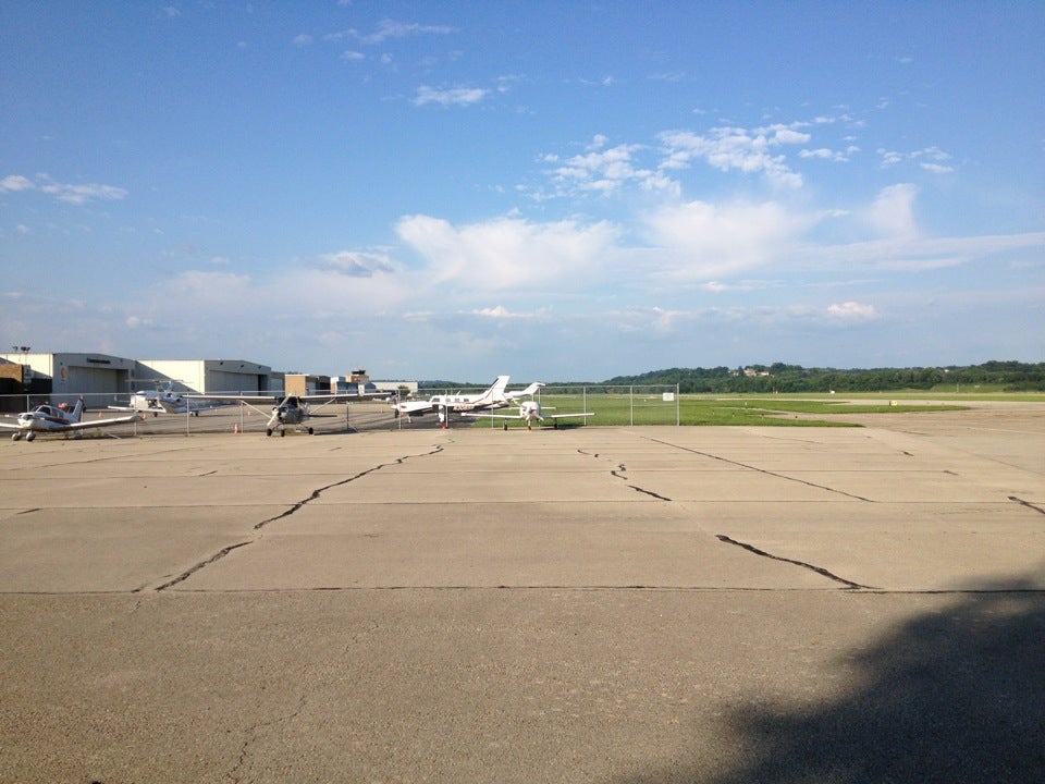 Cincinnati Municipal Airport Lunken Field (LUK), 262 Wilmer Ave ...