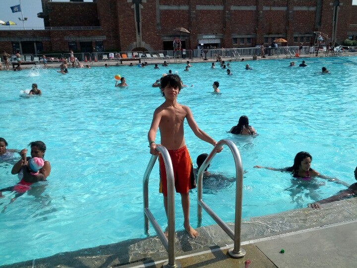Jones Beach Pool - West Bath House, Jones Beach, Wantagh, NY - MapQuest