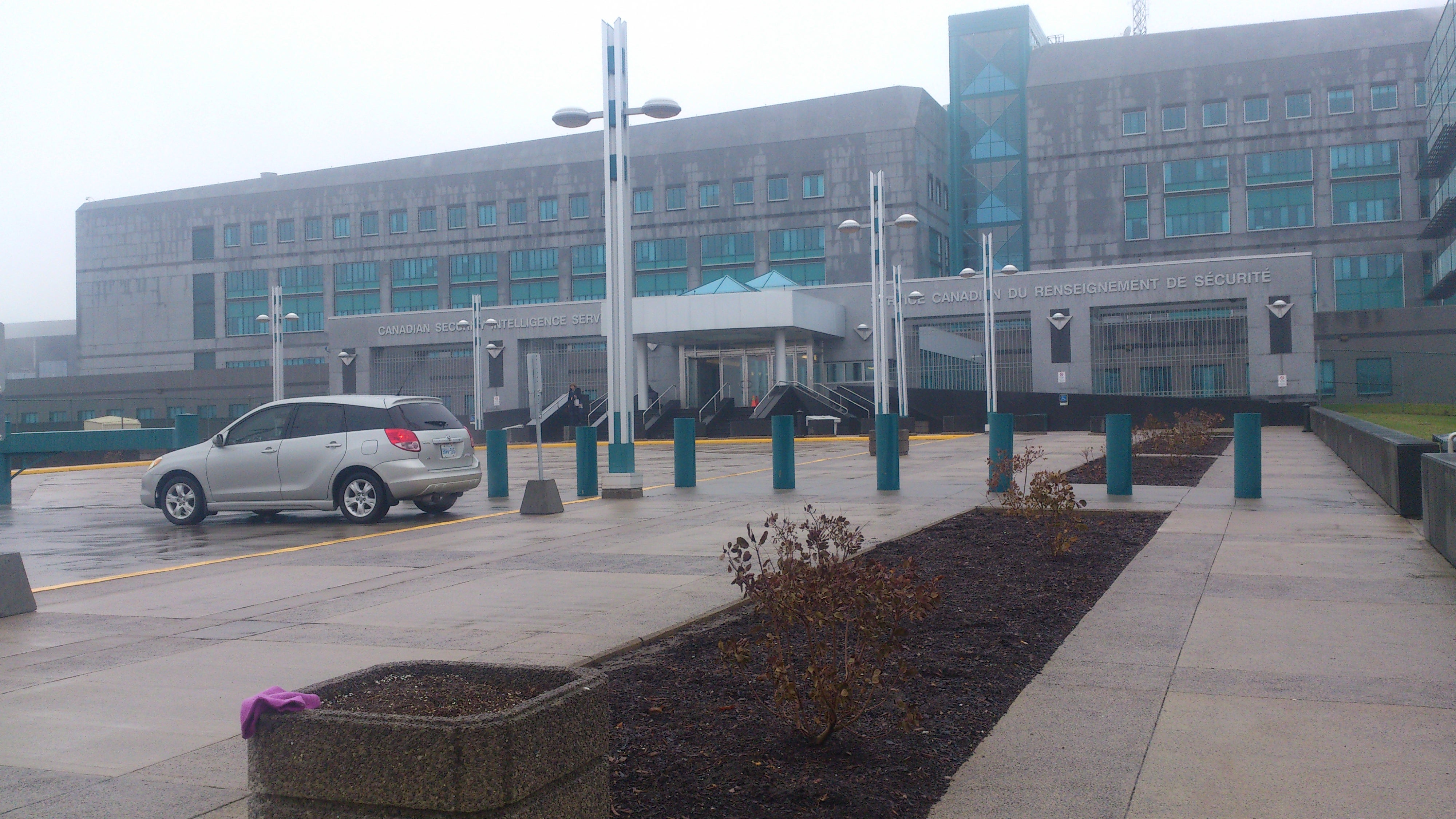 Canadian Security Intelligence Service, 1941 Ogilvie Rd, Gloucester, ON ...