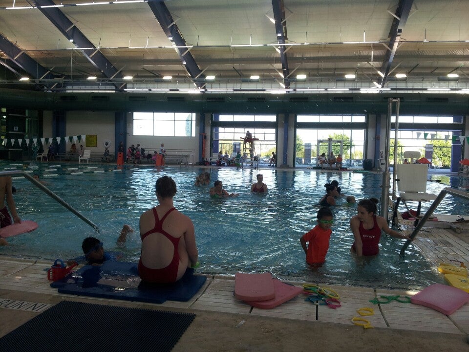 Pavillion Swimming Pool, 333 S Pavilion Center Dr, Las Vegas, NV ...