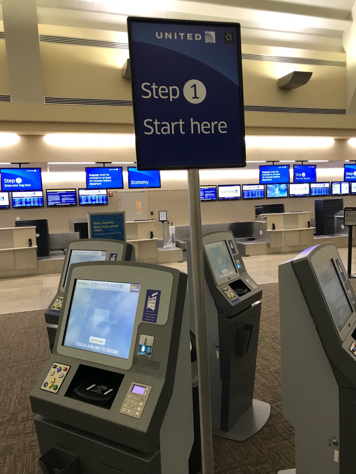 United Ticket Counter, Santa Ana, CA, Airport Services - MapQuest