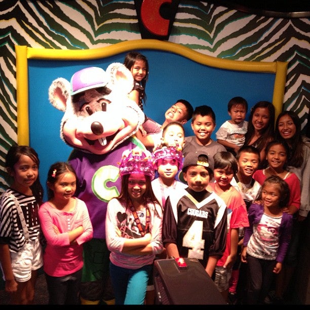 Chuck E Cheese 130 W Hillcrest Dr Thousand Oaks Ca Pizza Mapquest