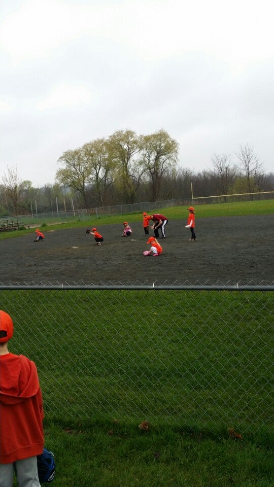 Lewis Field, Brookfield, MA, Playgrounds - MapQuest