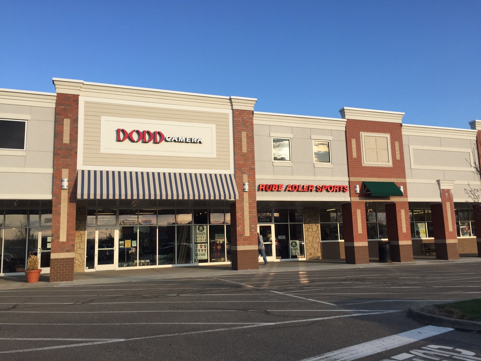 Dodd Camera, 34384 Aurora Rd, Solon, OH, Camera Stores - MapQuest