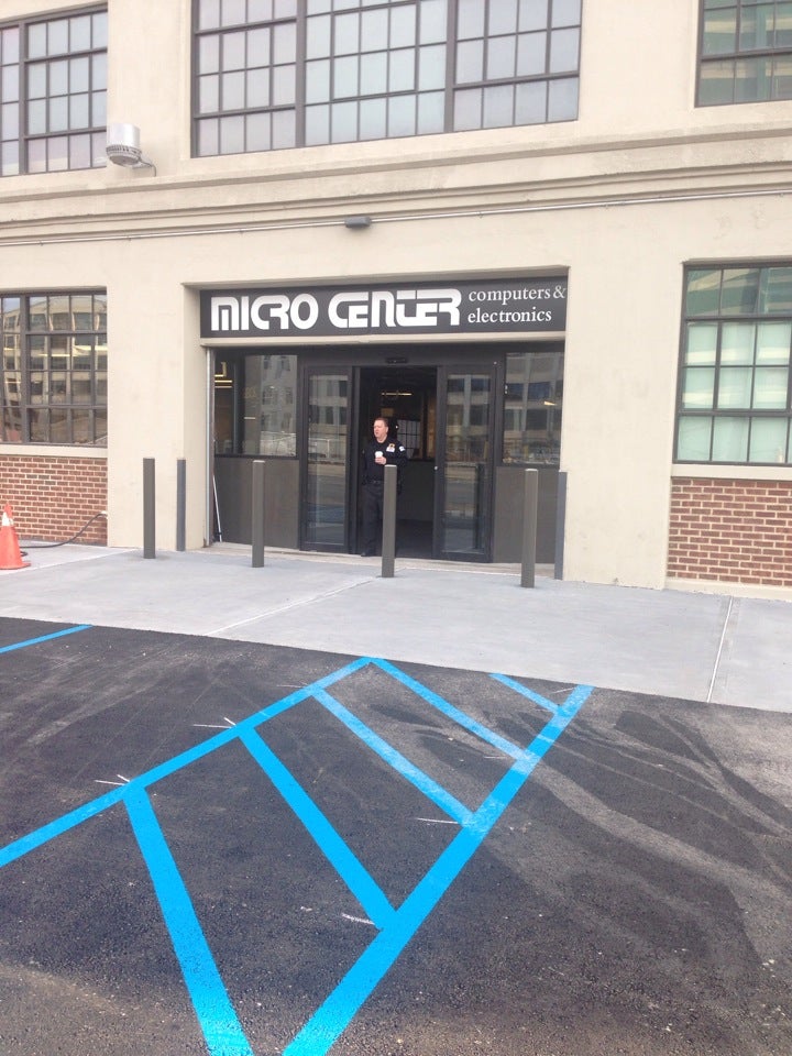 Micro Center, 850 3rd Ave, Brooklyn, NY - MapQuest
