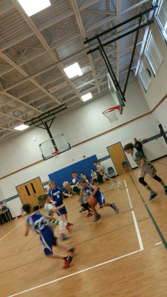 Longfellow Middle School, 2000 Westmoreland St, Falls Church, VA ...