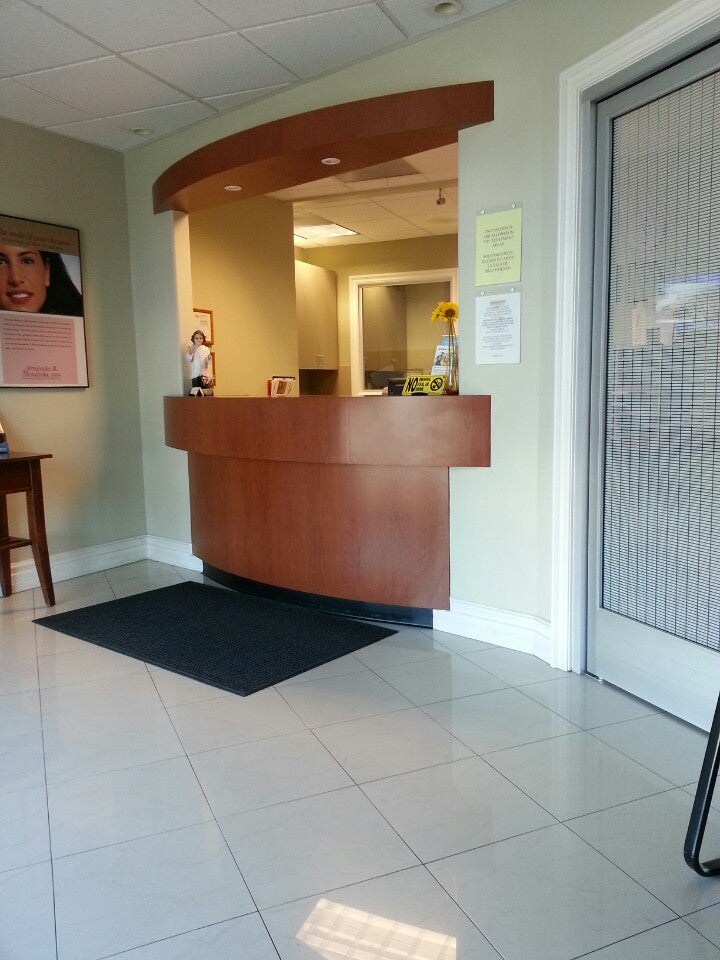 Dr Mendiola Dental Office, 14602 Victory Blvd, Ste 101A, Van Nuys, CA ...