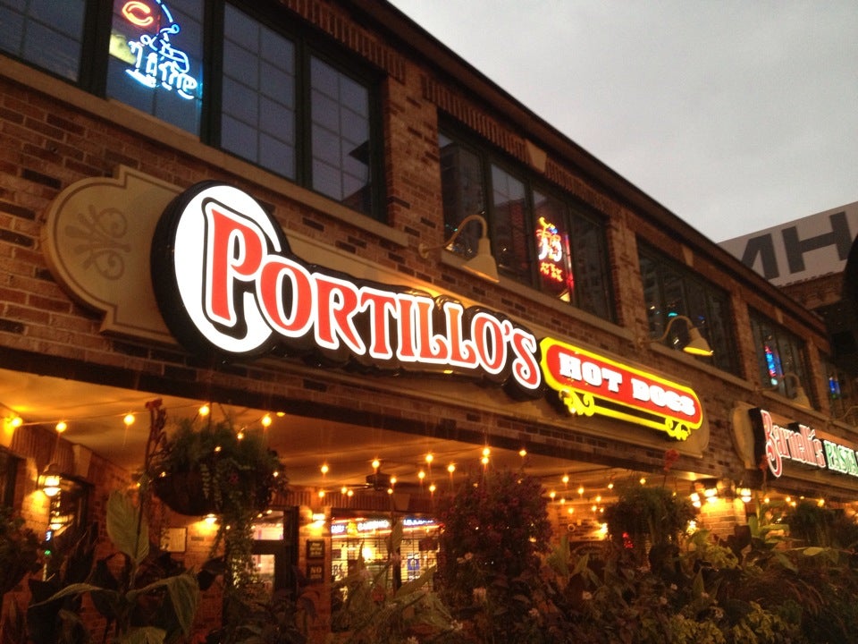 Portillo's & Barnelli's Chicago, 100 W. Ontario St., Chicago, IL ...