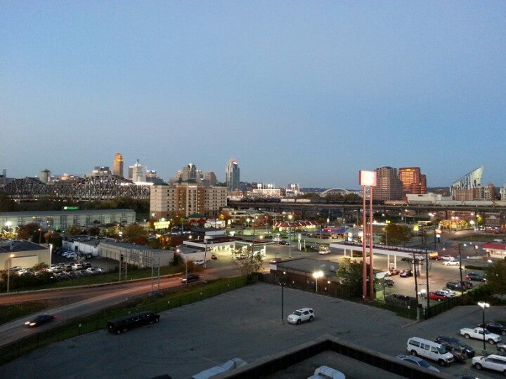 Radisson Hotel Cincinnati Riverfront, 668 W 5th St, Covington, KY ...