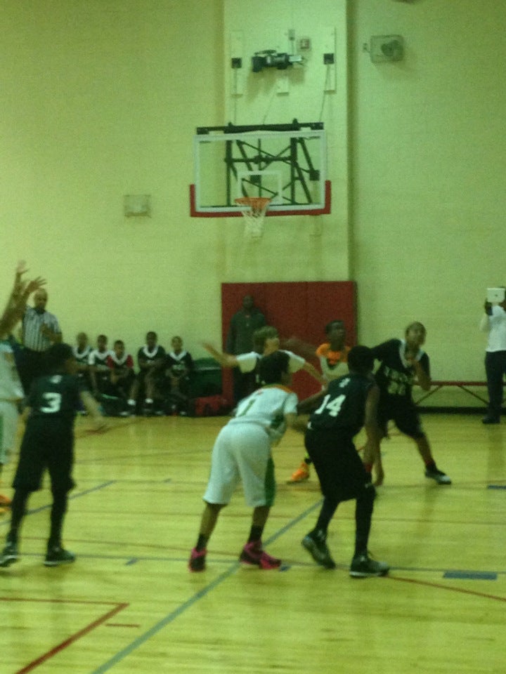 Richard Rodda Community Center, 250 Colonial Ct, Teaneck, NJ ...